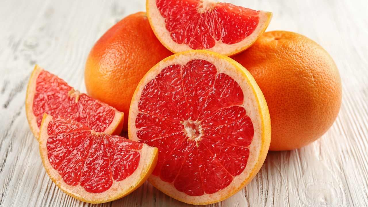 ¿La toronja es saludable o riesgosa? Beneficios y precauciones - Vida y ...