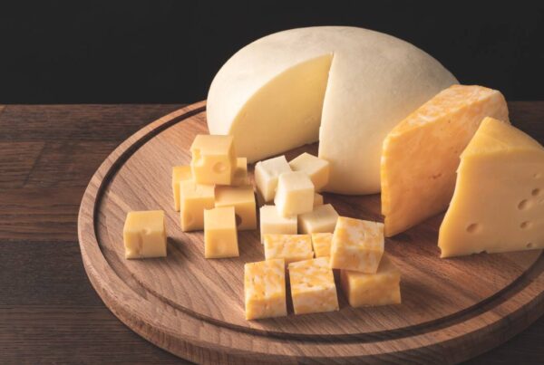 ¿El queso reduce el riesgo de demencia? Esto dice la ciencia - Vida y Salud